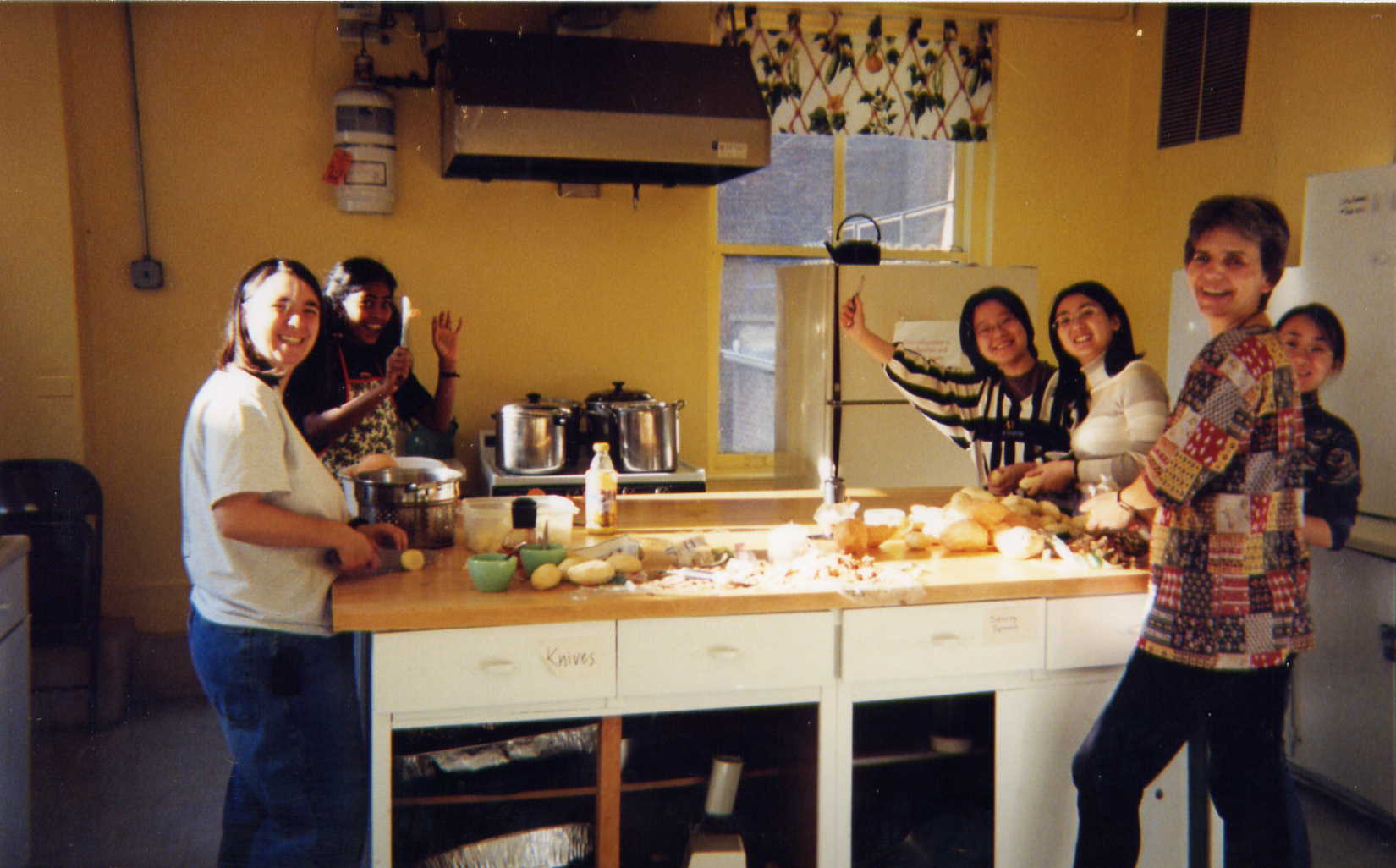Thanksgiving Dinner for International Students 2002
