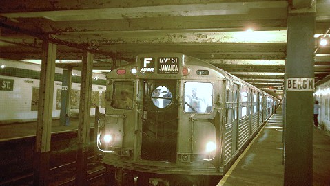 Abandoned Stations : Bergen St lower level