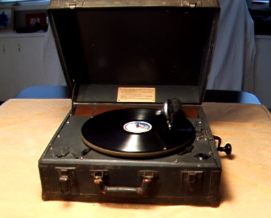 AFN 16-inch record - Photo #7 - A 12-inch 78rpm Vdisk from 1945