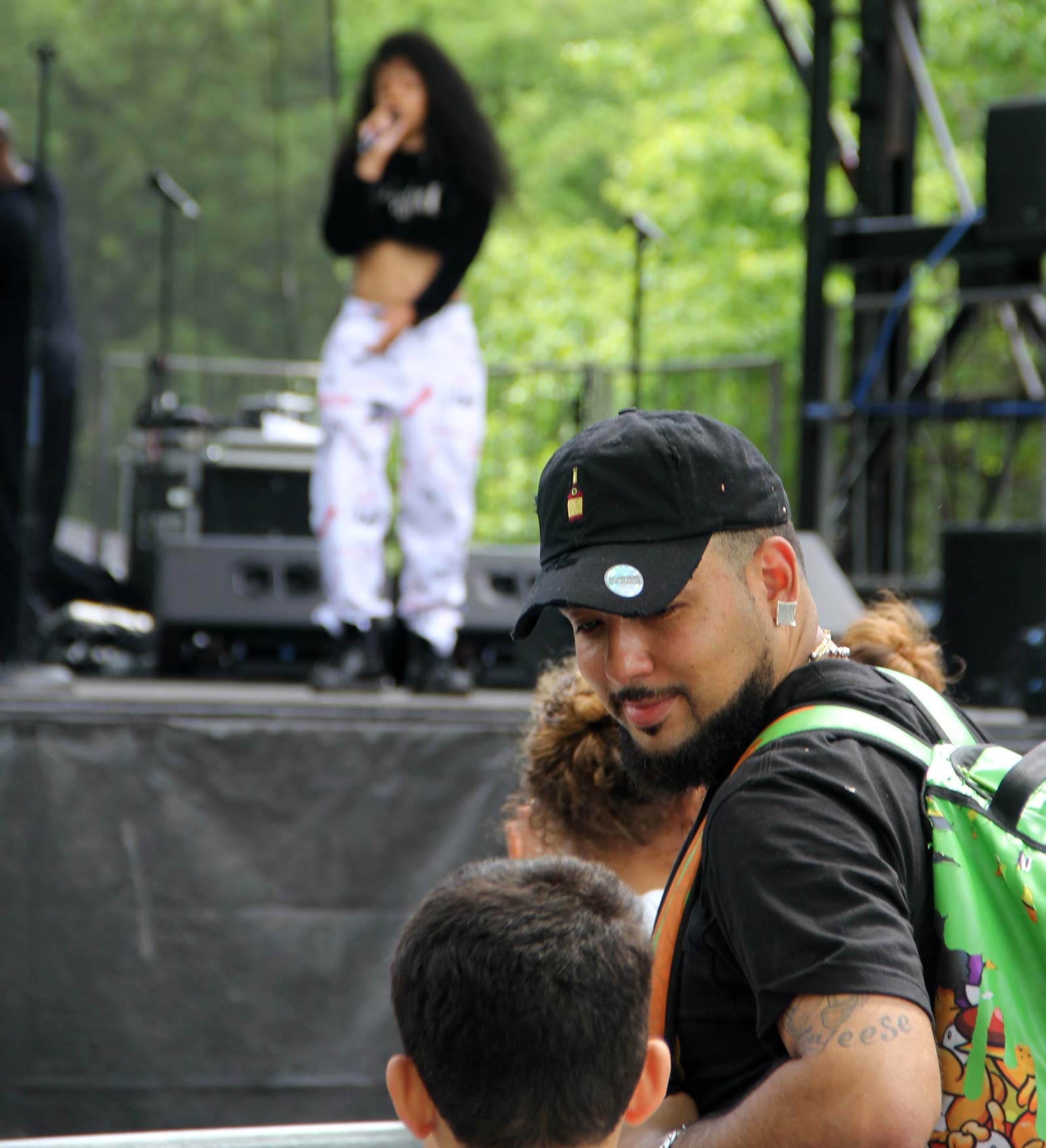 Bronx Day Parade 2018 - Photo #117 - The sound stage / Tarima