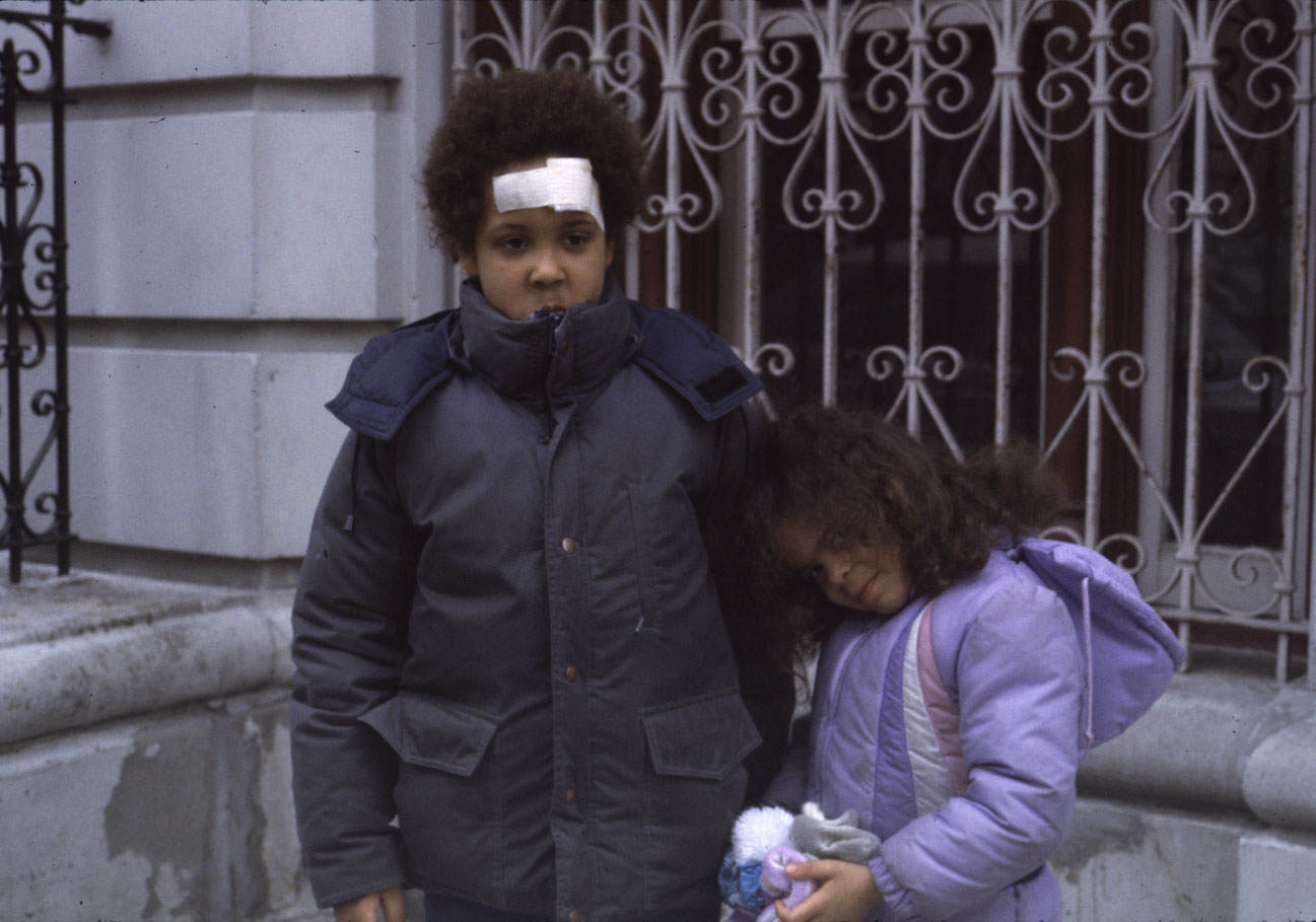 Family CD v.2 - Photo #1322 - 1986: Peter's second head gash