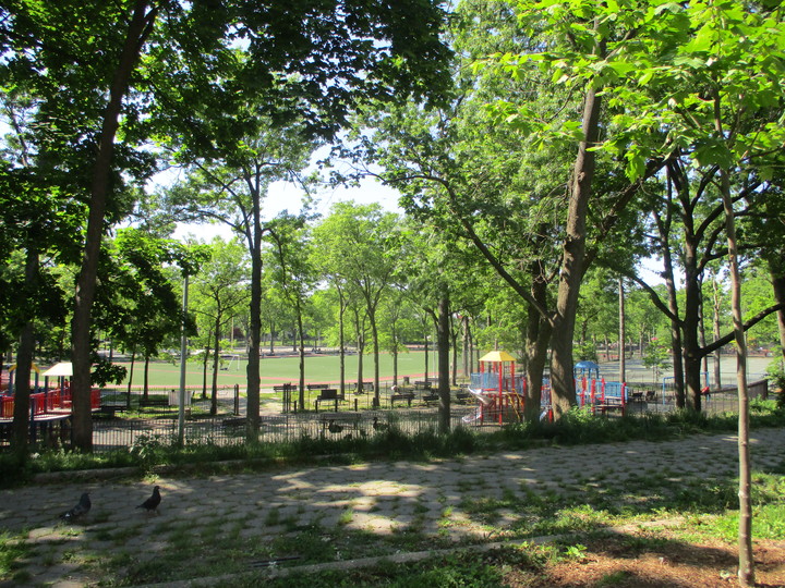 Bronx NY June 2021 - Photo #10 - Oval Park